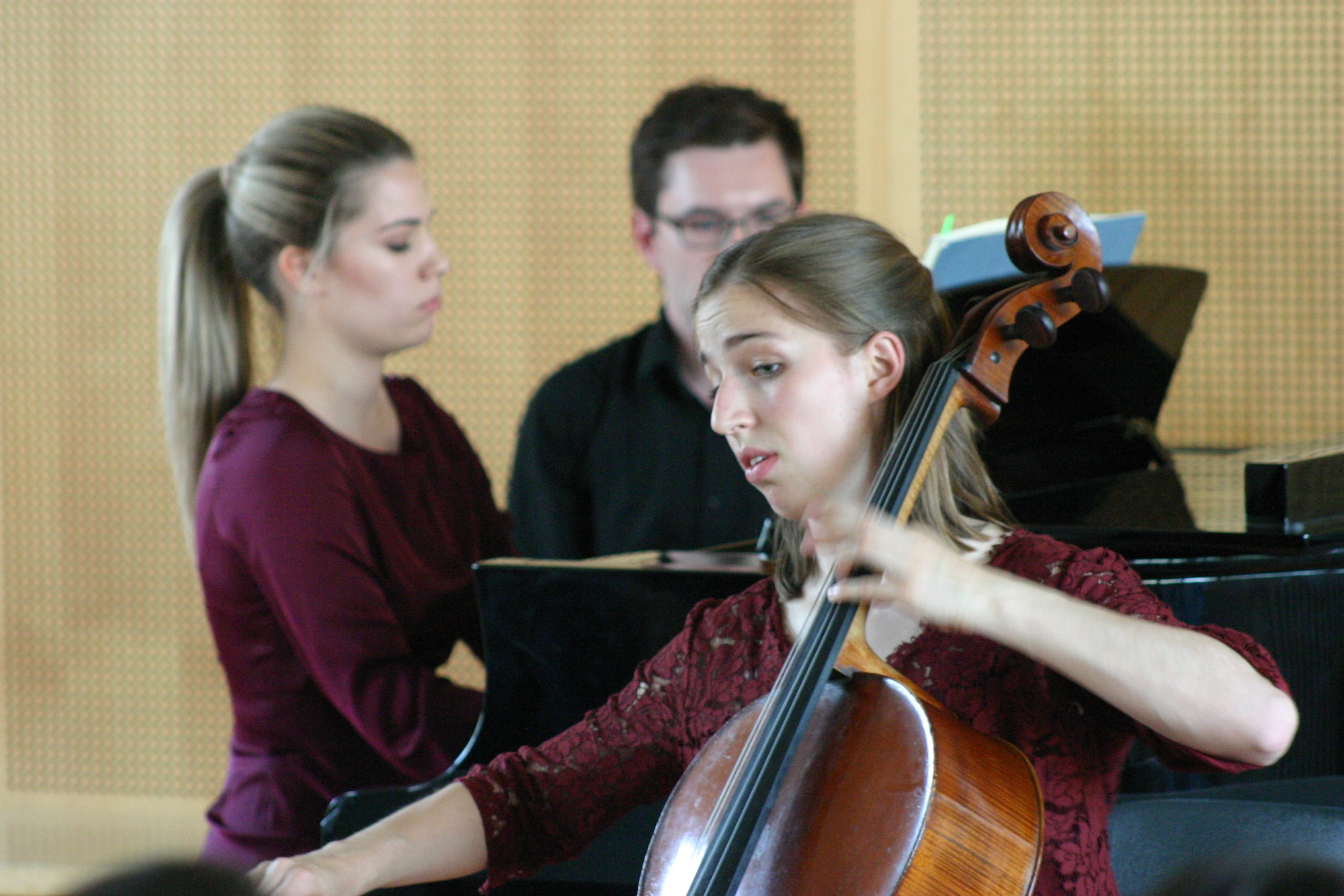 Benefizkonzert mit Sarah Hahn zugunsten der Hospizarbeit - Droste ...